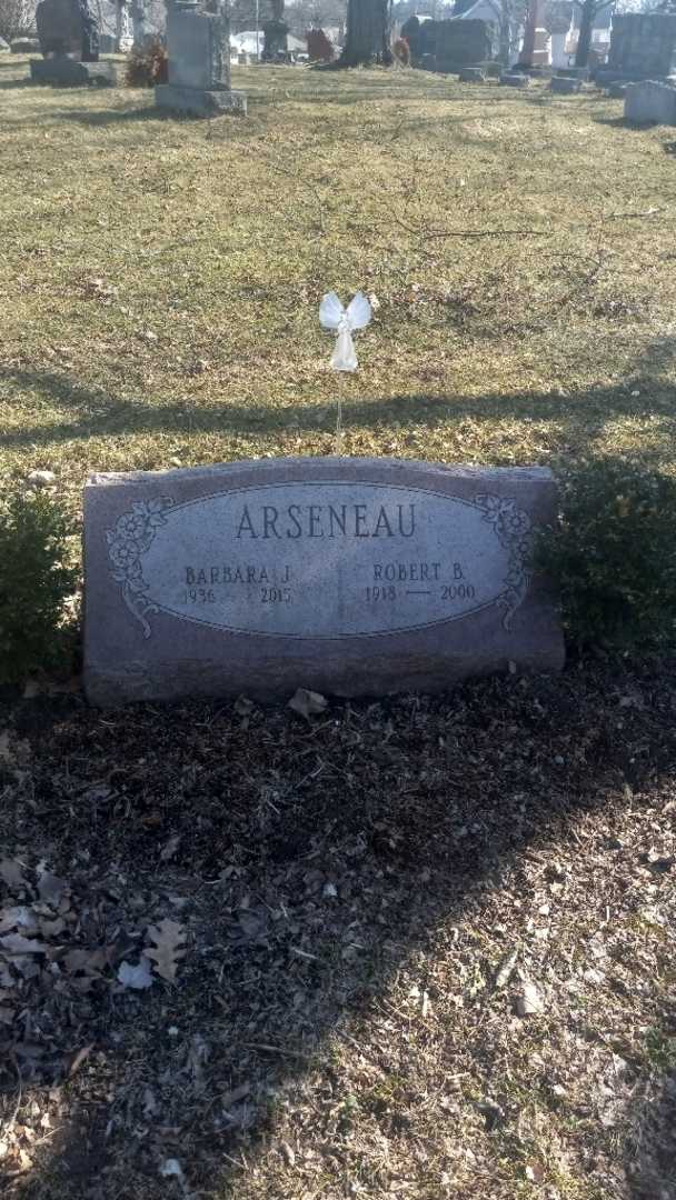 Robert B. Arseneau (1918 - 2000) / Woodlawn Cemetery